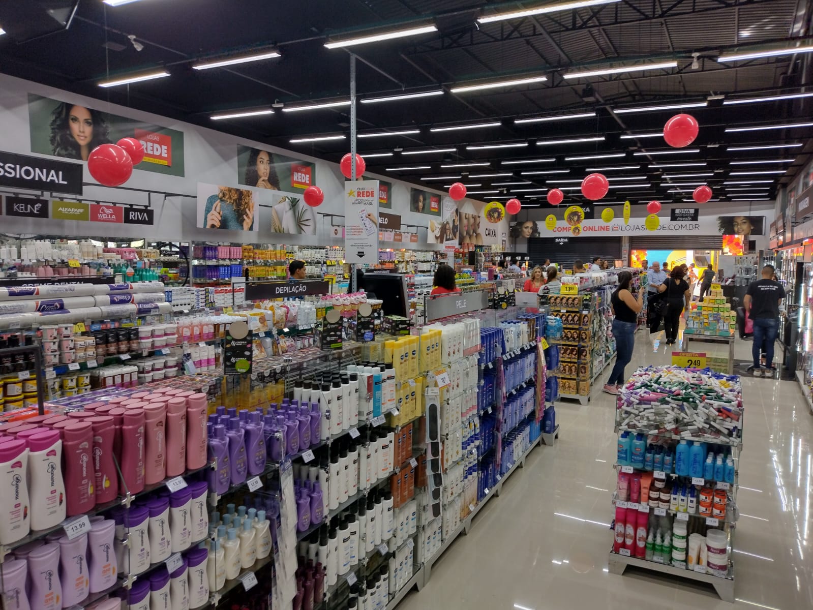 Maior rede de perfumarias e cosméticos do Brasil inaugura loja em ...