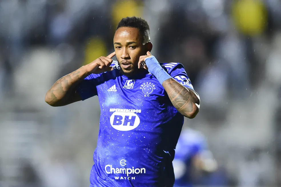Atacante Rafa Silva é anunciado pelo Cruzeiro. – Lavras24horas